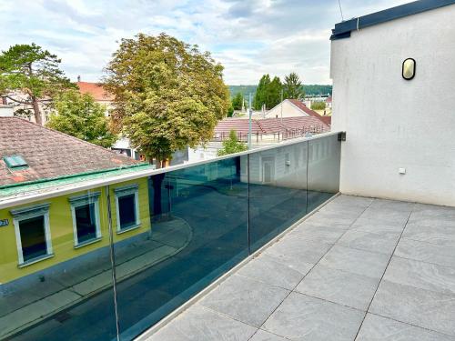 85 m2 Apartment with Balcony & Free Parking - Vídeň