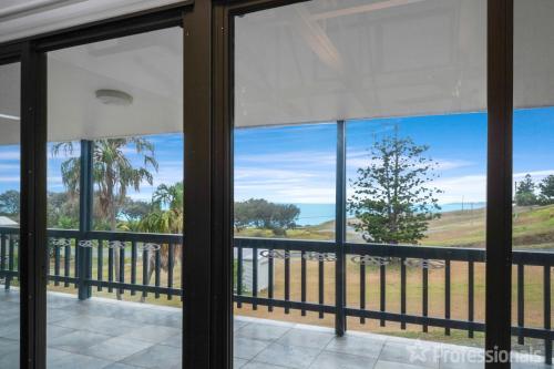 Rocky Retreat At Emu Park - 7 Connor Street Emu Park - Yeppoon