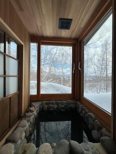 The Onsen Cabin Ototo - Niseko