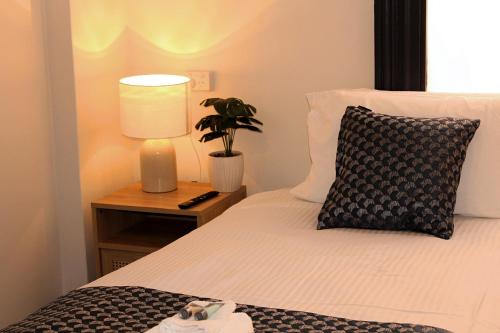 The Hampden Suites - Wagga Wagga