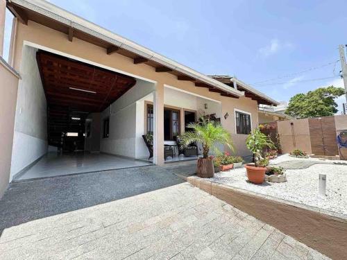 Hospedaria Orquideas De Bombinhas - Quarto 2 - Com Cafe Da Manha Incluso - Bombinhas