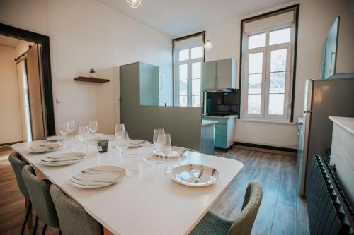 Grand Appartement En Centre Ville - Cambrai
