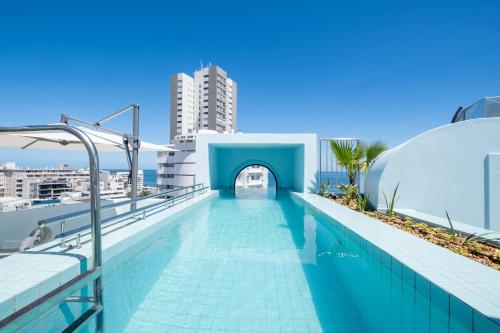 The Tropicana Hotel - Cape Town