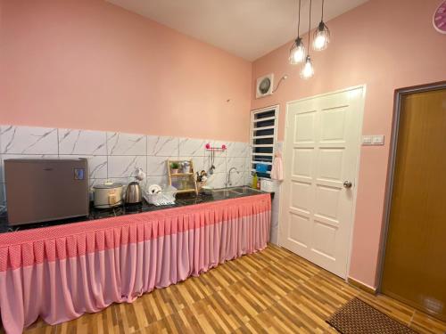 Yellow Retreat House Homestay Batu Gajah - Batu Gajah