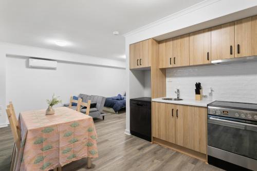 Cozy Stays - Private Rooms In Adelaide Cbd With Shared Facilities - Adélaïde