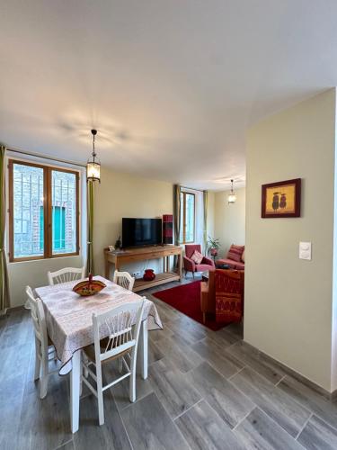 Maison Cocon Tout Confort Et Son Jardin Prive - Yonne