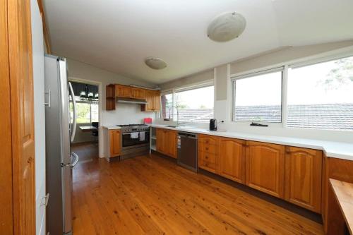 Relaxing 6 Bedroom Escape In Carlingford With Pool - Sydney