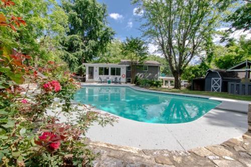 Music City Megastar Private Pool And Hot Tub - Brentwood, TN