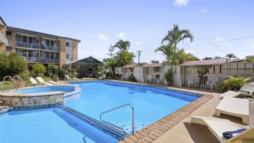 Ocean Parade 4 - Affordable, Pool, Spa, Cafes, Sleeps 4 - Coffs Harbour