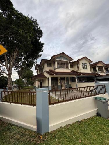 Mijanna Guesthouse - Johor Bahru - Johor Bahru