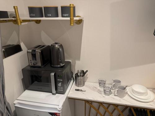 Luxury Studio In Victoria, 7 Minutes Walk To Victoria Station, Room 2 - Chelsea