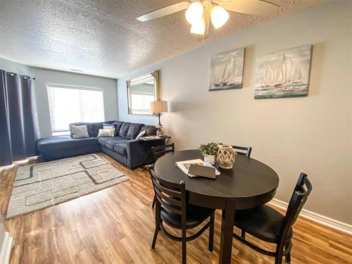 Beautiful Inn Building Condo 208 Pet Friendly - Bear Lake State Park, Garden City