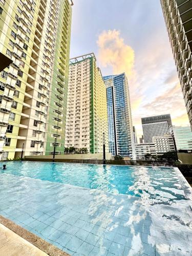 Classy & Stylish 1br Pool, Wifi, Smart Tv - Cebu