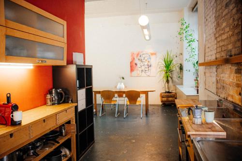 200 Qm Loft Am Fluss Fur Freunde Und Familien ! - Berlín