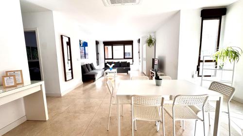 Soho Boho Apartments - With Sunny Rooftop Terrace And Fiber Optic Internet - Alicante