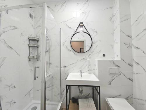 Lawendowa Kudowa - Apartamenty Z Dostepem Do Sauny I Jacuzzi, Z Ogrodem Blisko Centrum - Kudowa-Zdrój