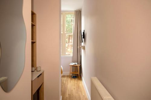 Bob W London Olympia, United Kingdom - 300 reviews, prices | Planet of ...