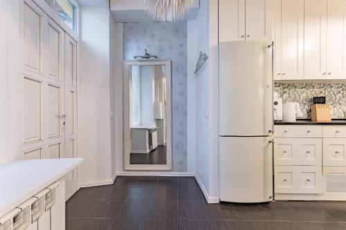 Next To Cathedral Square, Stylish 2bd Gem, Skapo St - Vilnius