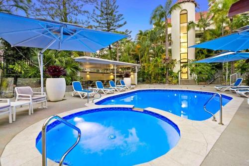 Surfers Paradise Mediterranean Beachside Apartment Pet Friendly - Surfers Paradise