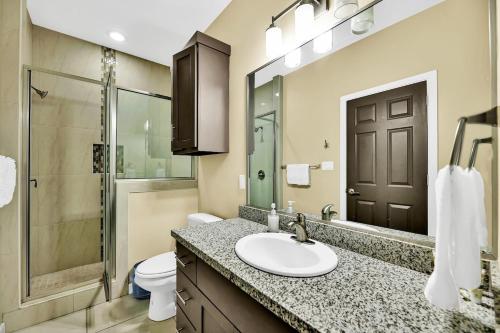 Relax & Enjoy In Our Spacious Townhome Getaway A - Pharr, TX