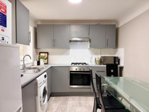 Luxury And Stylish Ensuits - Central London