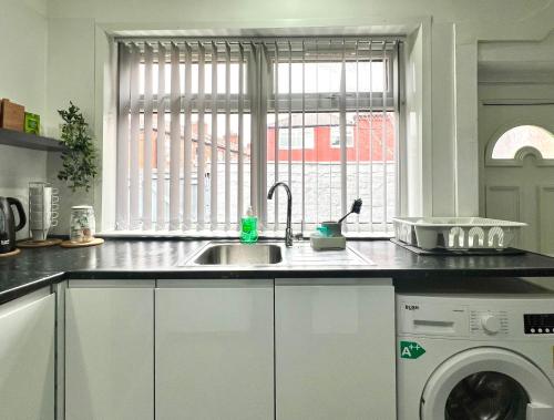 Cosy 3bdr In Levenshulme-close To Manchester City Centre And Stockport Town- Free Parking- Wifi - Manchester