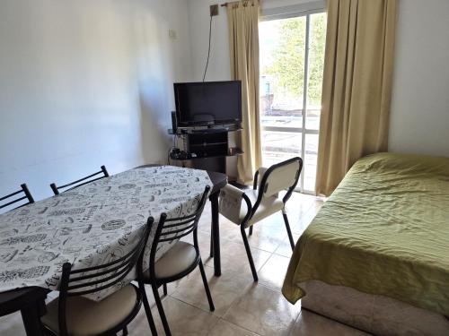 From $34 - Departamento en complejo con pileta, cerca del rio, Villa ...