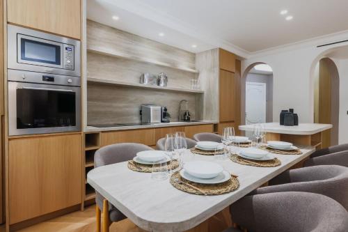 Exceptional Flat - 1bd 6p- Arc De Triomphe - Porte Maillot