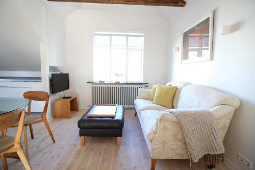 Main Street Apt, The Best Location - Reykjavik