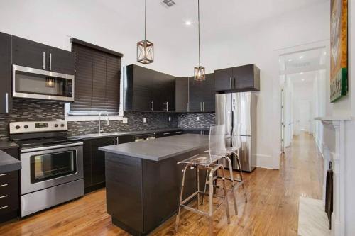 Cozy Haven By The French Quarter - Metairie, LA