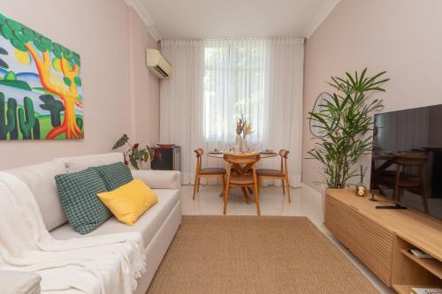 Lindo apartamento no Leblon, Rio de Janeiro from $26