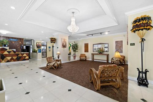 Royal Kuhio 1812 - 1br With Partial Ocean View In The Heart Of Waikiki With Free Parking! - O‘ahu, HI