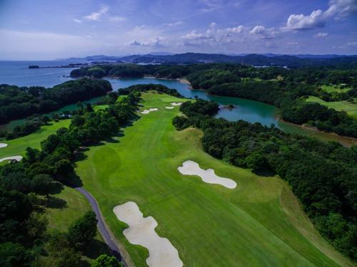 A must visit for women! Experience the free resort therapy at Hotel ...