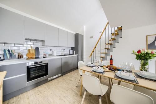 4br Coventry L Sleeps 10 L Close To Uni - Coventry