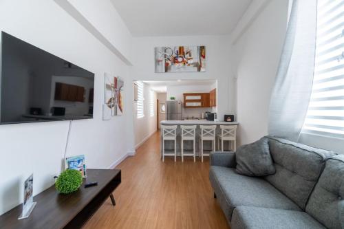 Modern 2 Apartments 3-bedroom - 10 Guests In Historic Old San Juan - San Juan