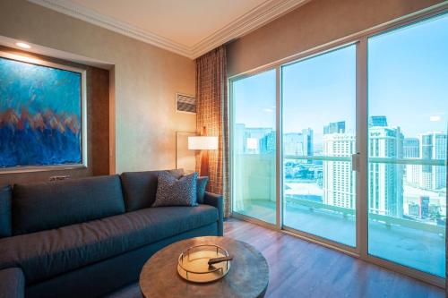 No Resort Fee Strip View Balcony+ Free Valet+pool - The STRAT Hotel, Casino & SkyPod