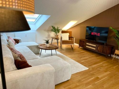 2-zimmer Apartment - Zentral Uber Den Dachern Von Aschaffenburg - 5 Min Vom Hbf - Gegenuber City Gal - Aschaffenburg
