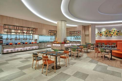 Courtyard by Marriott Setia Alam, Malaysia - reviews, prices | Planet ...