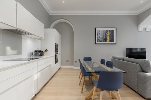 Destiny Scotland - Hill Street Apartments - Edinburgh
