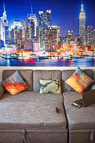 Spacious Cozy Retreat, Near Nyc, Sleeps 10 - New York