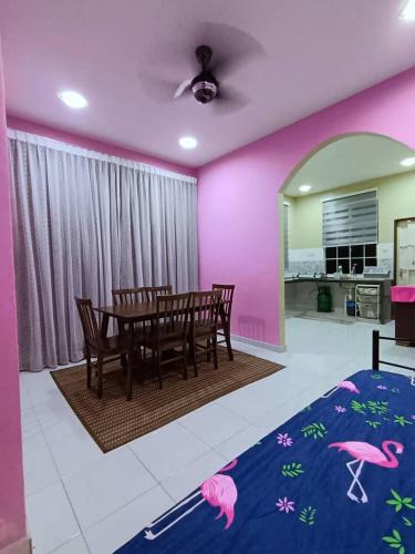Ebnur Homestay - Arau