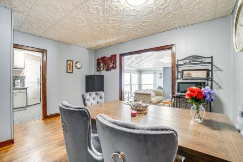 4 Mi To Dtwn Kalamazoo: Central Apt - Kalamazoo, MI