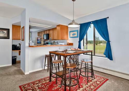 Fishy-fishy Townhome - Alaska
