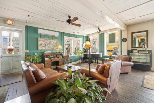 The Historic Island Hotel Of Cedar Key - Cedar Key, FL