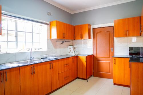 Downtown Oasis Suites - Lilongwe