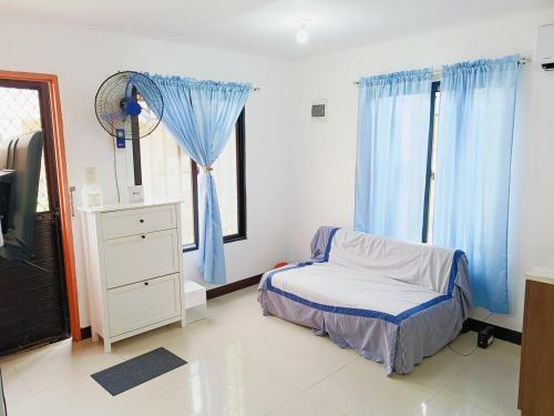 Zac Homestay - Magalang