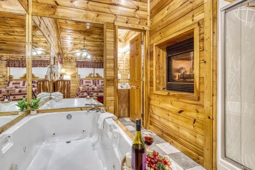 Romantic Retreat - Gatlinburg, TN