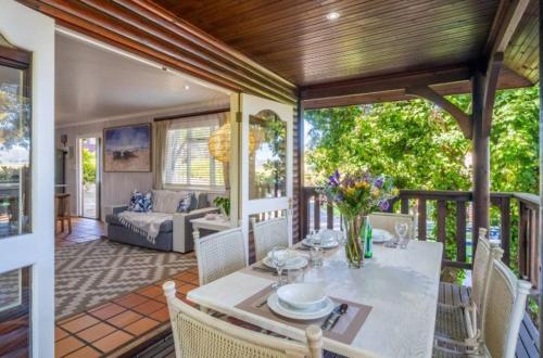 Knysna Lagoon - Lakeview Haven Chalet - Knysna