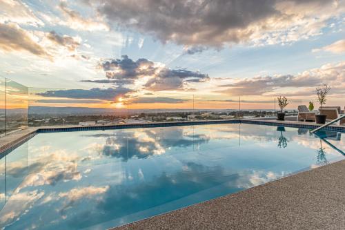 Blueberry Hill Hotel in Roodepoort, South Africa - reviews, price from ...