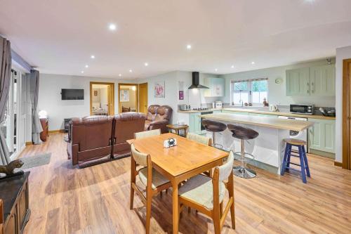 Host & Stay | Dovecote View - Norfolk